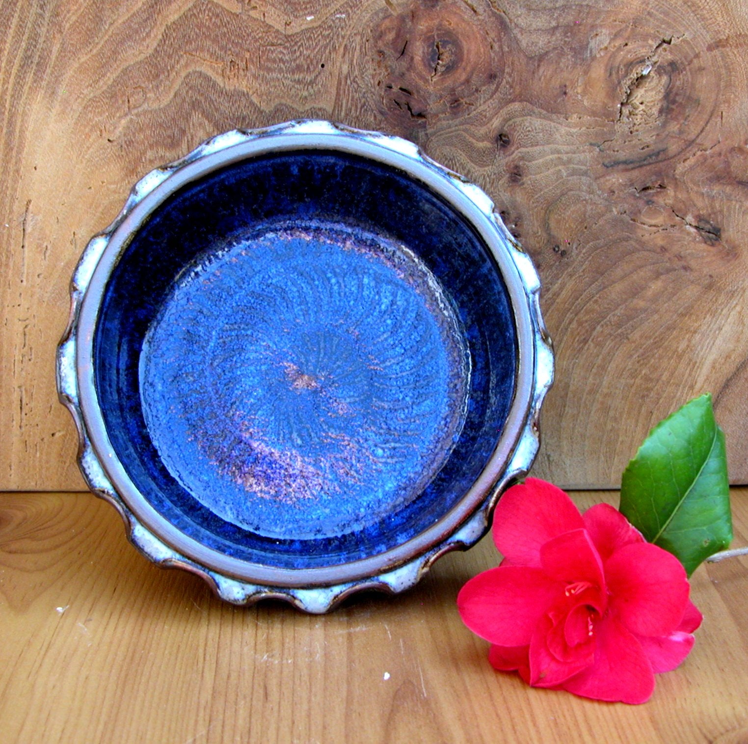 Small serving/Pie dish. | Eeles Pottery